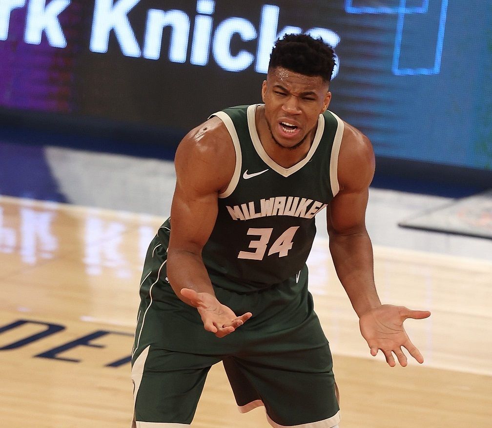 Milwaukee Bucks Point Forward Podcast / 12.29.20: It's totally too ...