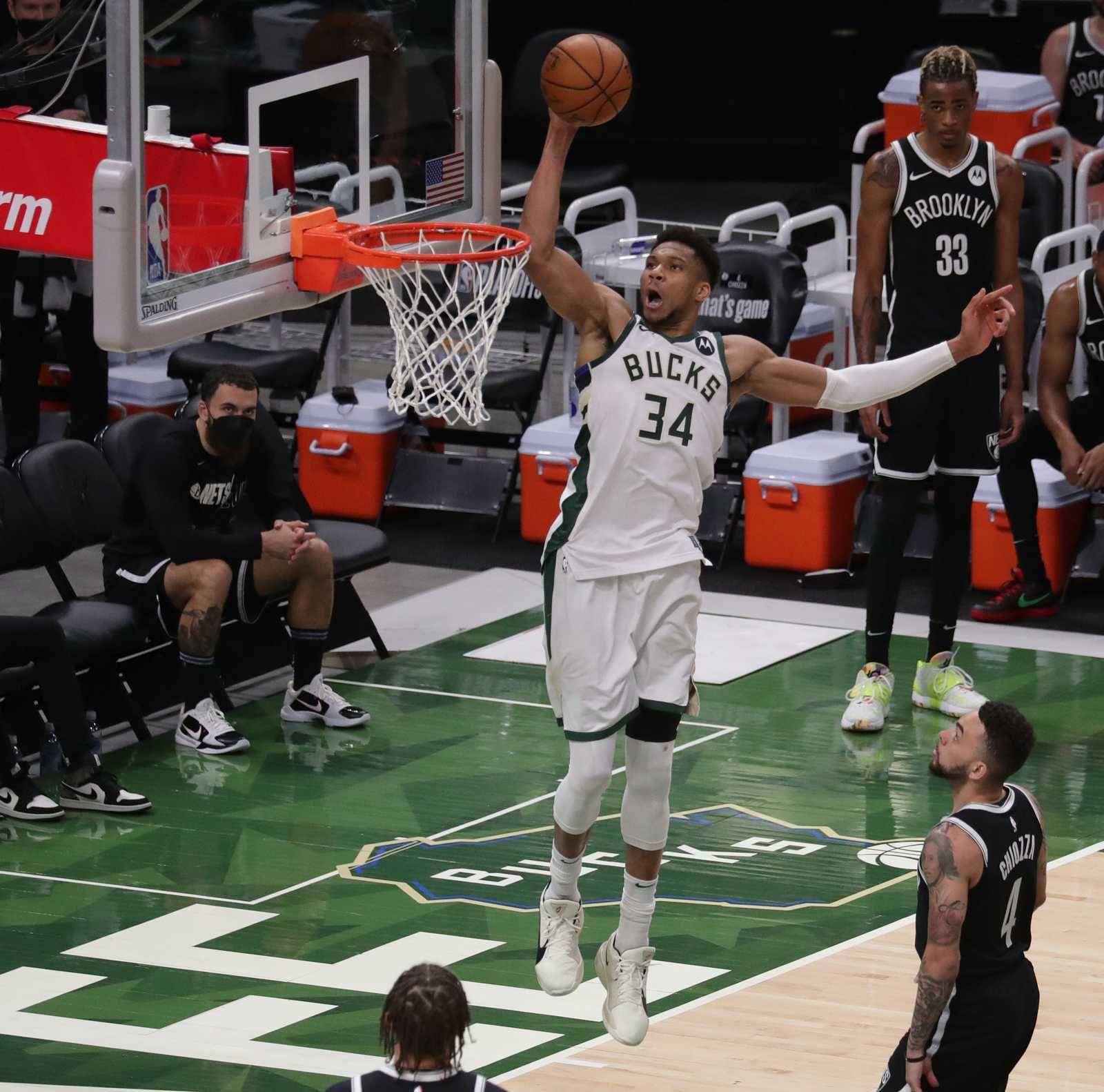 Milwaukee Bucks Point Forward Podcast / Milwaukee surges back to tie ...