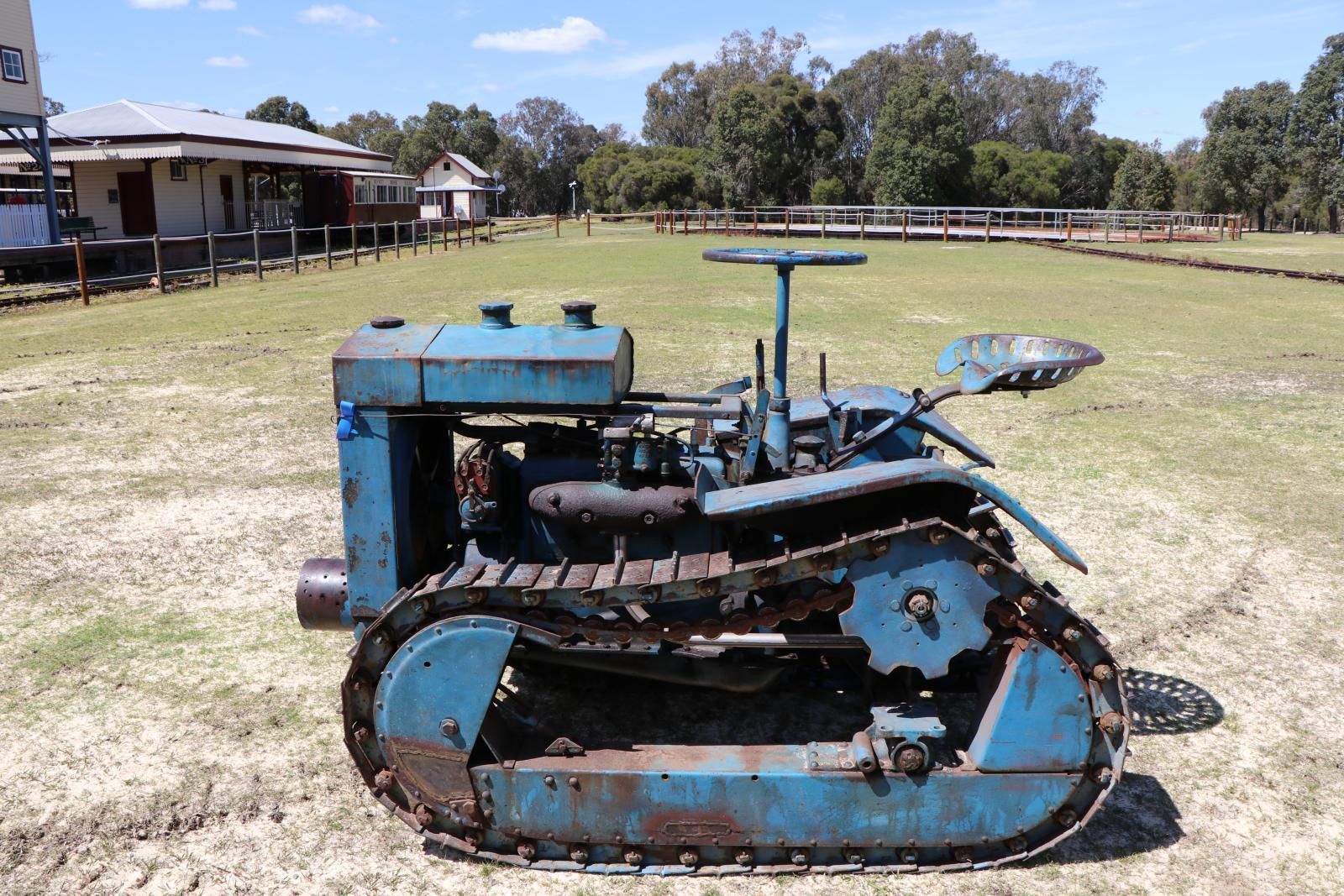 Cities and Memory - remixing the world / The Cletrac 'Model F' Crawler ...