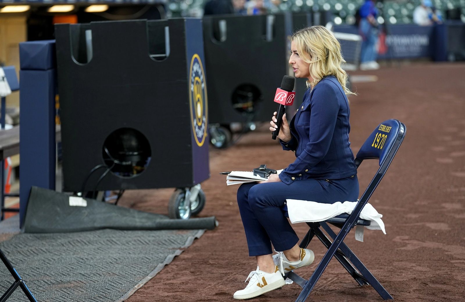 Milwaukee Brewers Microbrew / A chat with Sophia Minnaert and another ...