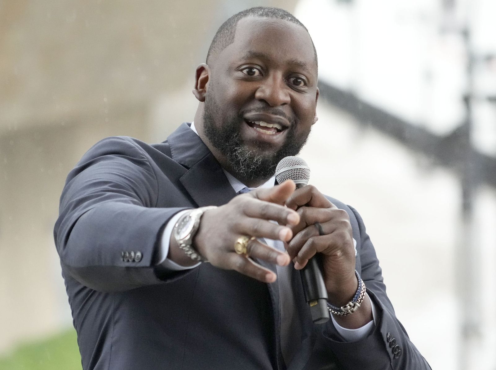 Milwaukee Bucks Point Forward Podcast / Bucks officially hire new head ...