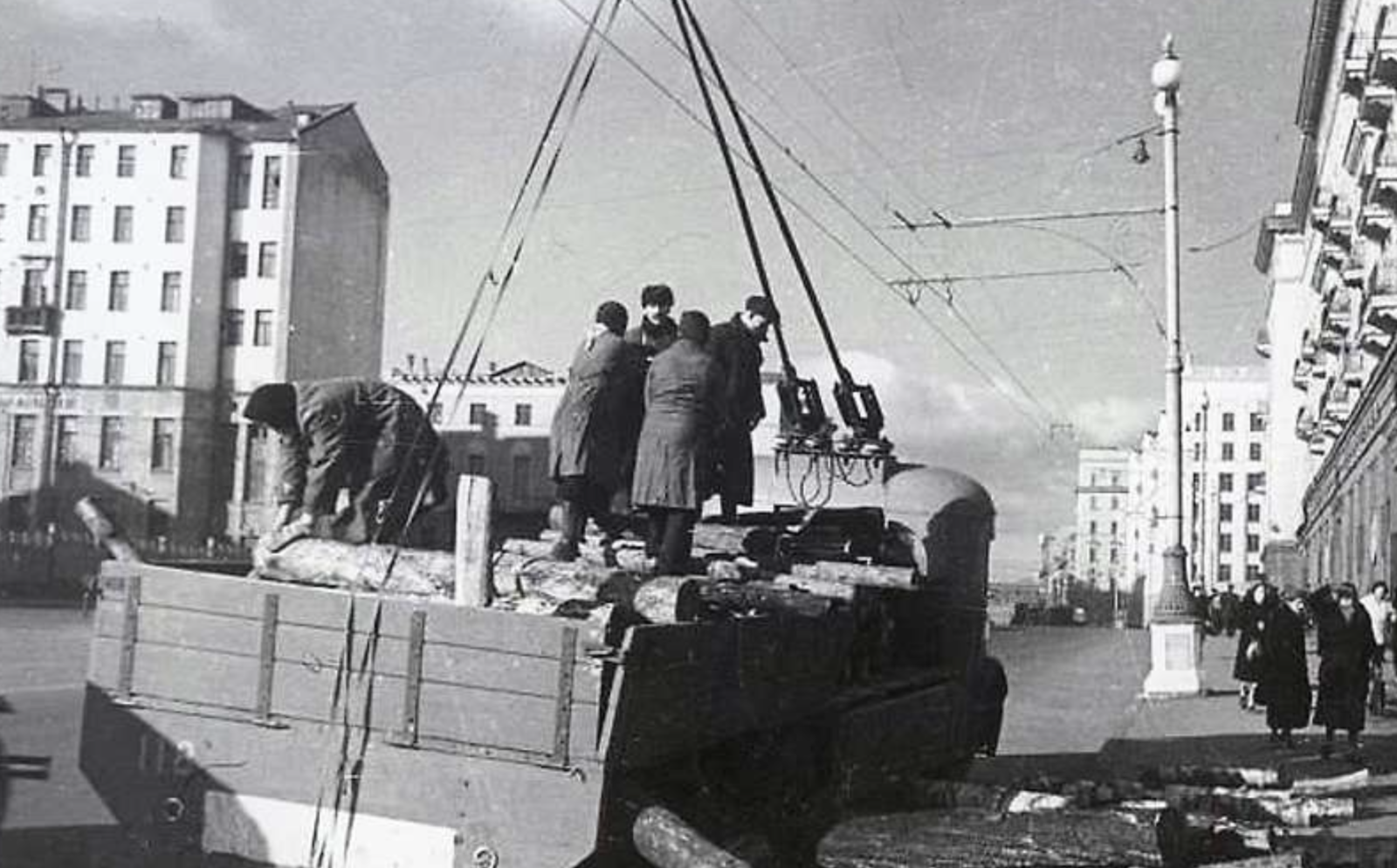 The John Batchelor Show / 2/4: The Red Hotel: Moscow 1941, the Metropol ...