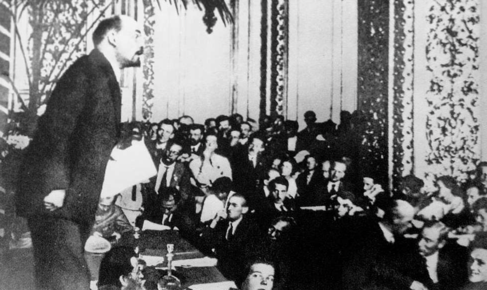The John Batchelor Show / 5/8: The Red Hotel: Moscow 1941, the Metropol ...
