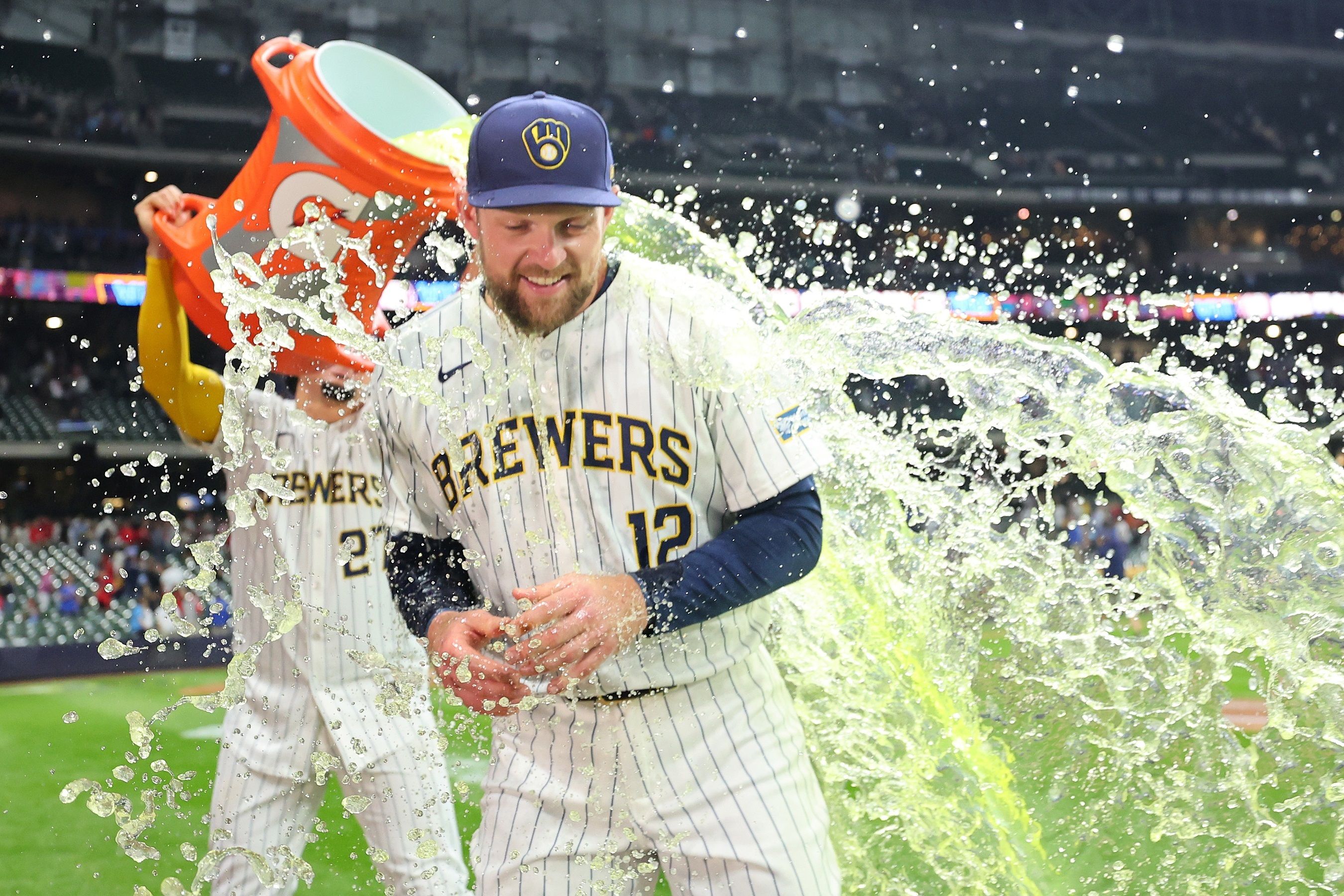Milwaukee Brewers Microbrew / Robert Gasser's electric debut, two big ...
