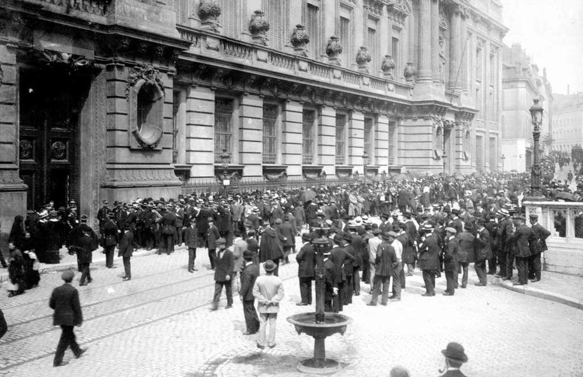 The John Batchelor Show / #POTUS: VPOTUS HARRIS and EU. Gregory Copley ...